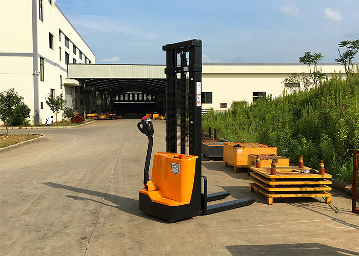 1.5 Ton Electric Ride On Pallet Stacker With Curtis Controller And High ...